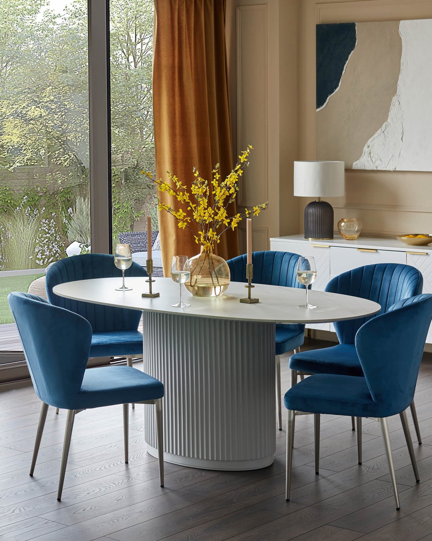 Austin Ceramic fluted dining table | Danetti