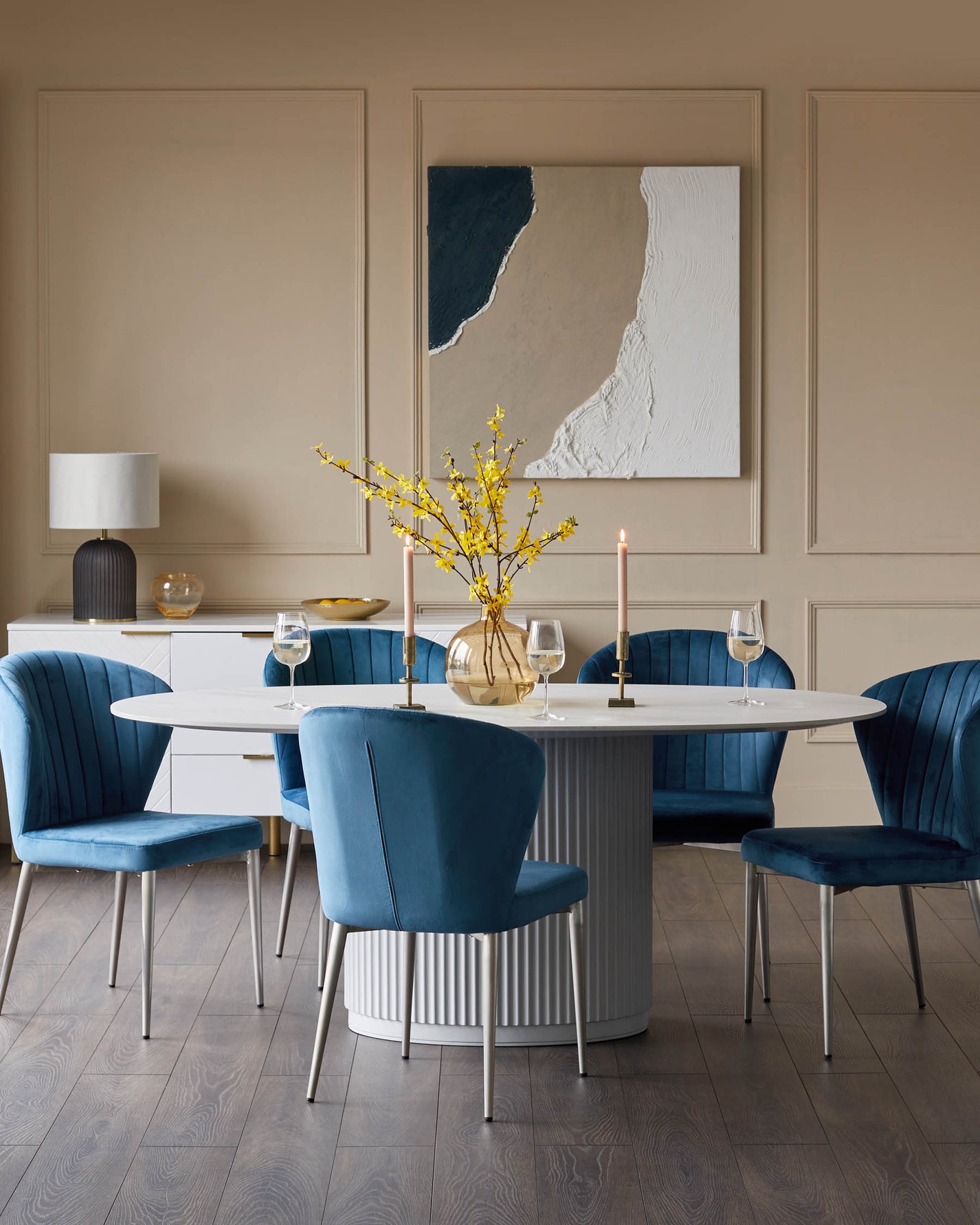 Austin Ceramic fluted dining table | Danetti