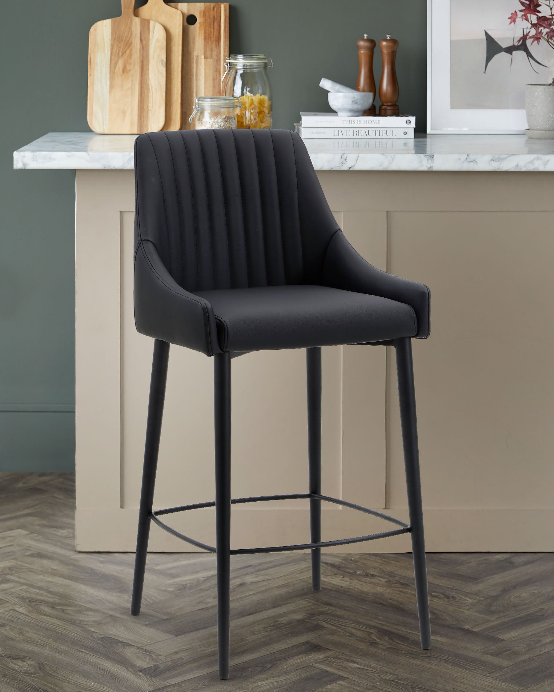 Blakely black faux leather bar stool – Danetti