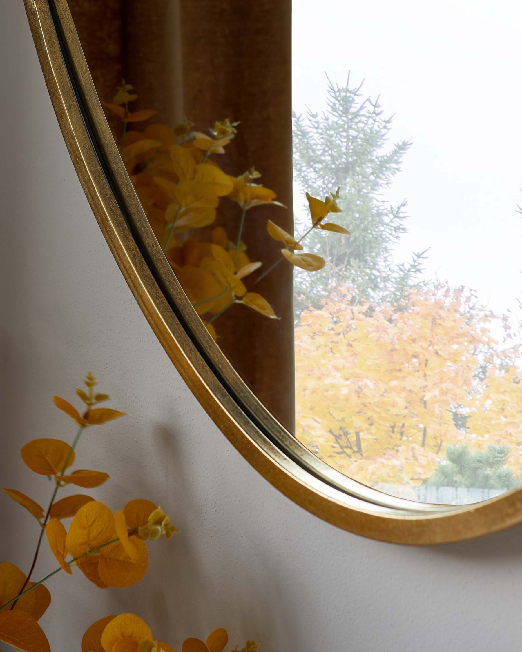 Channing Medium Wall Mirror Gold – Danetti