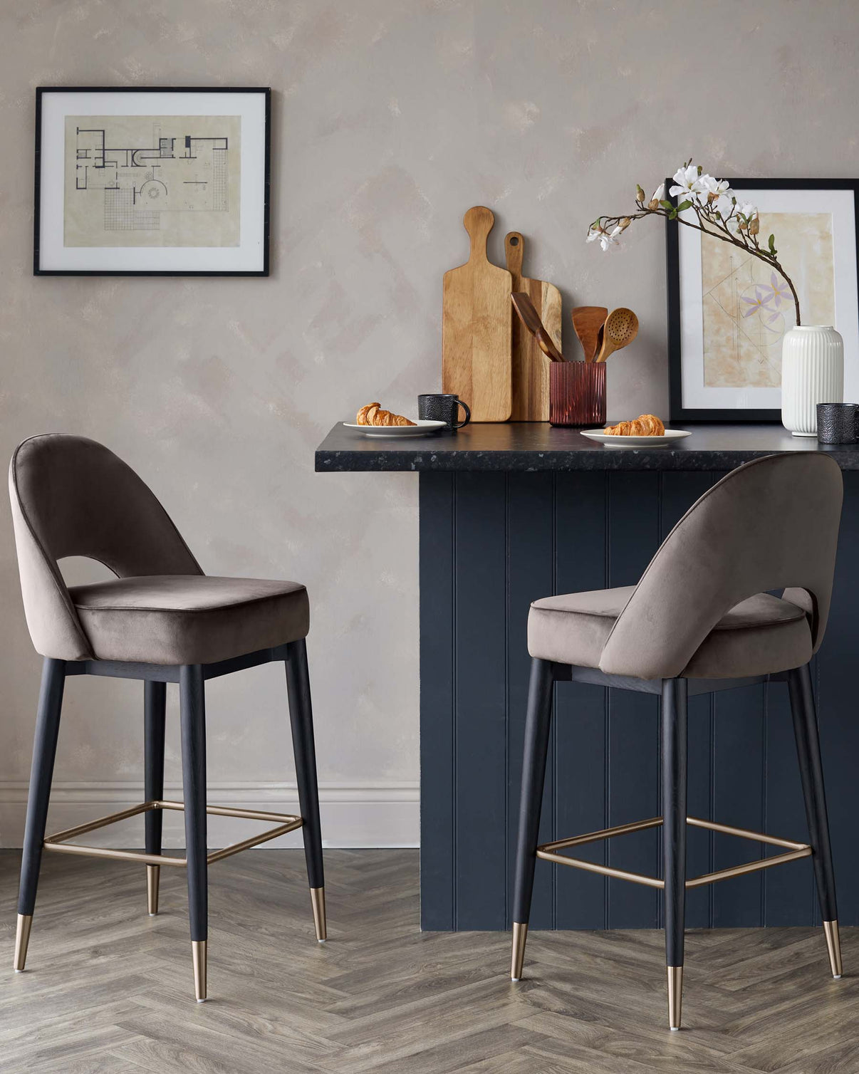 Clover Mocha Velvet Bar Stool With Black and Brass Legs – Danetti
