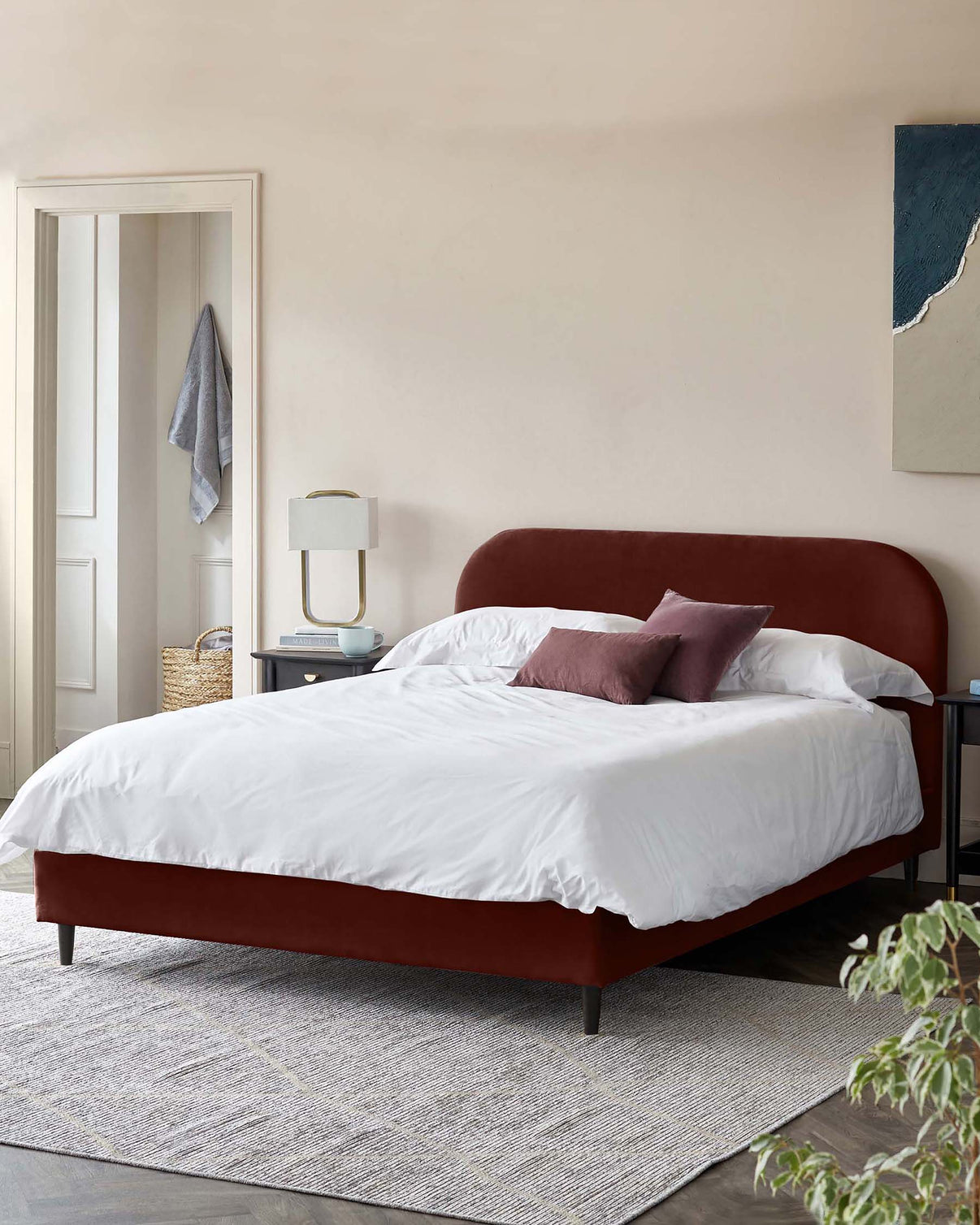 Hampton toffee red velvet double bed – Danetti