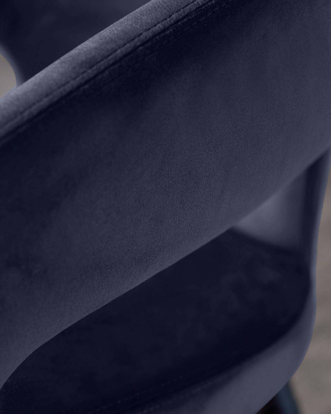 Heath navy recycled velvet dining chair – Danetti