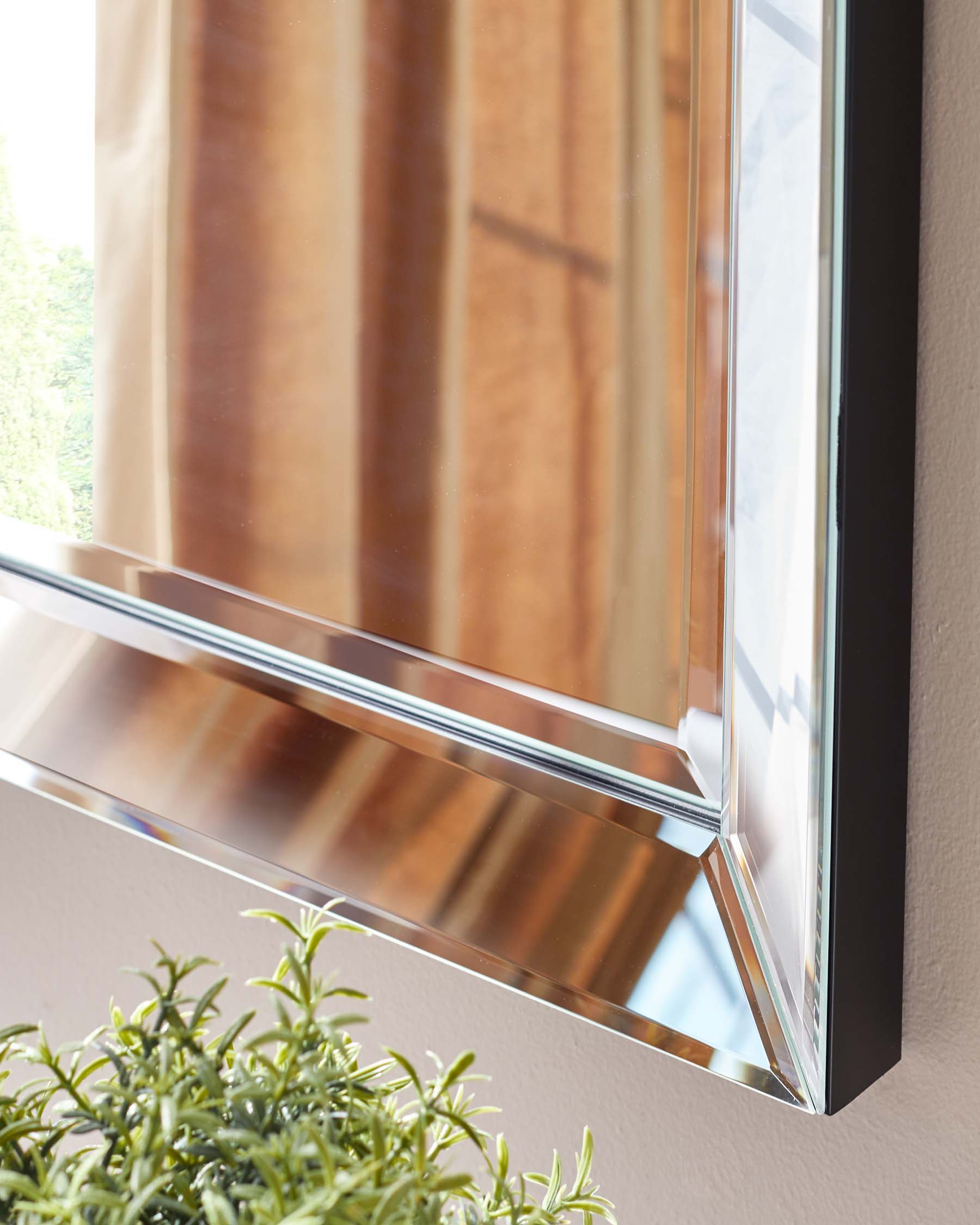 Lamont Medium Wall Mirror Plain – Danetti