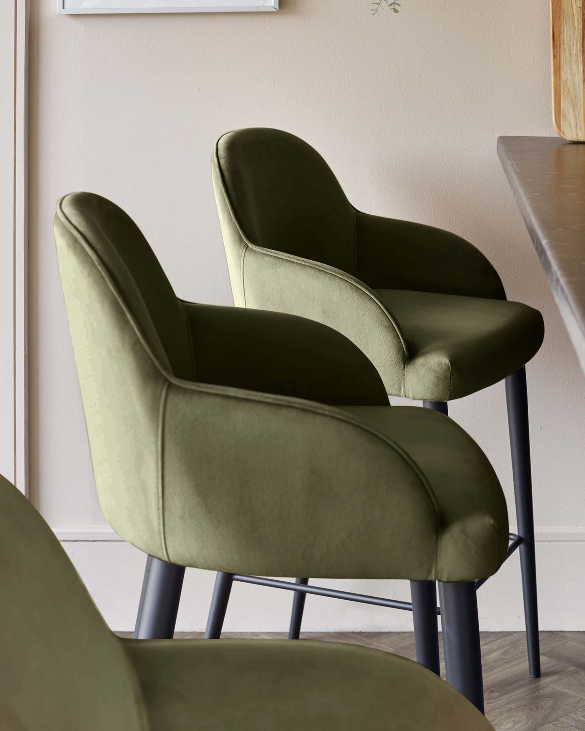 Lani olive green velvet bar stool – Danetti