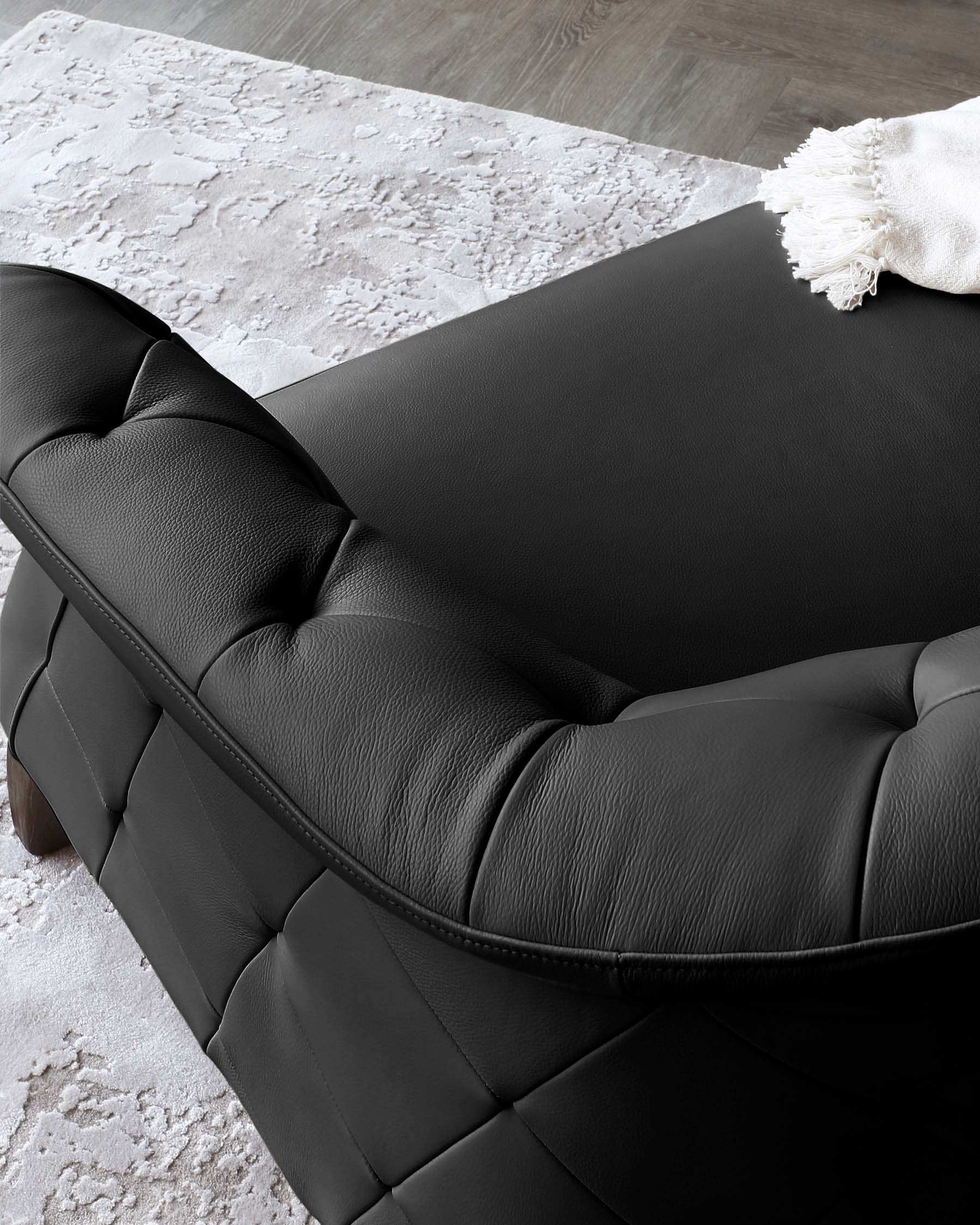 Luxe black leather armchair – Danetti