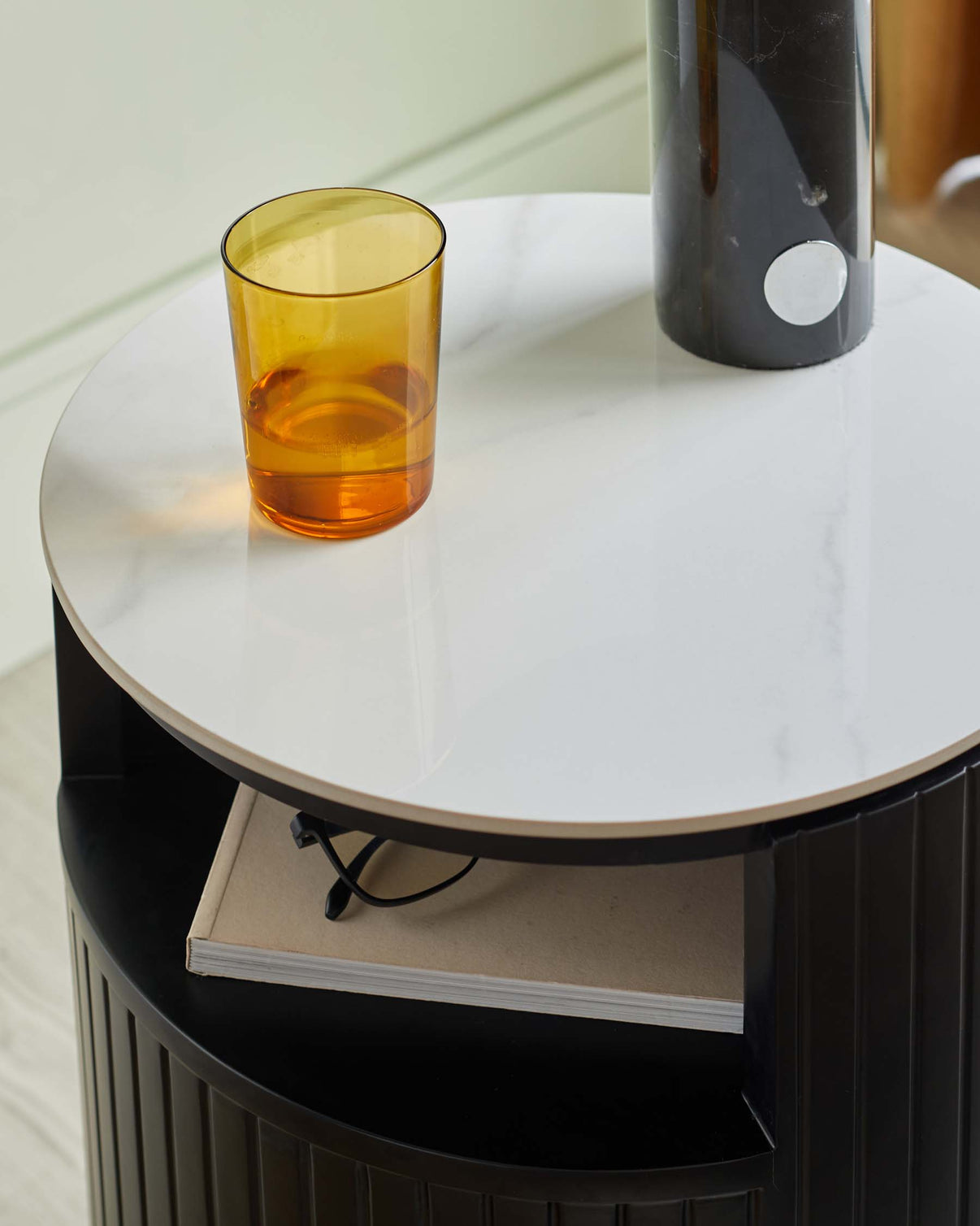 Malachy Side Table White Ceramic with Black Wood – Danetti