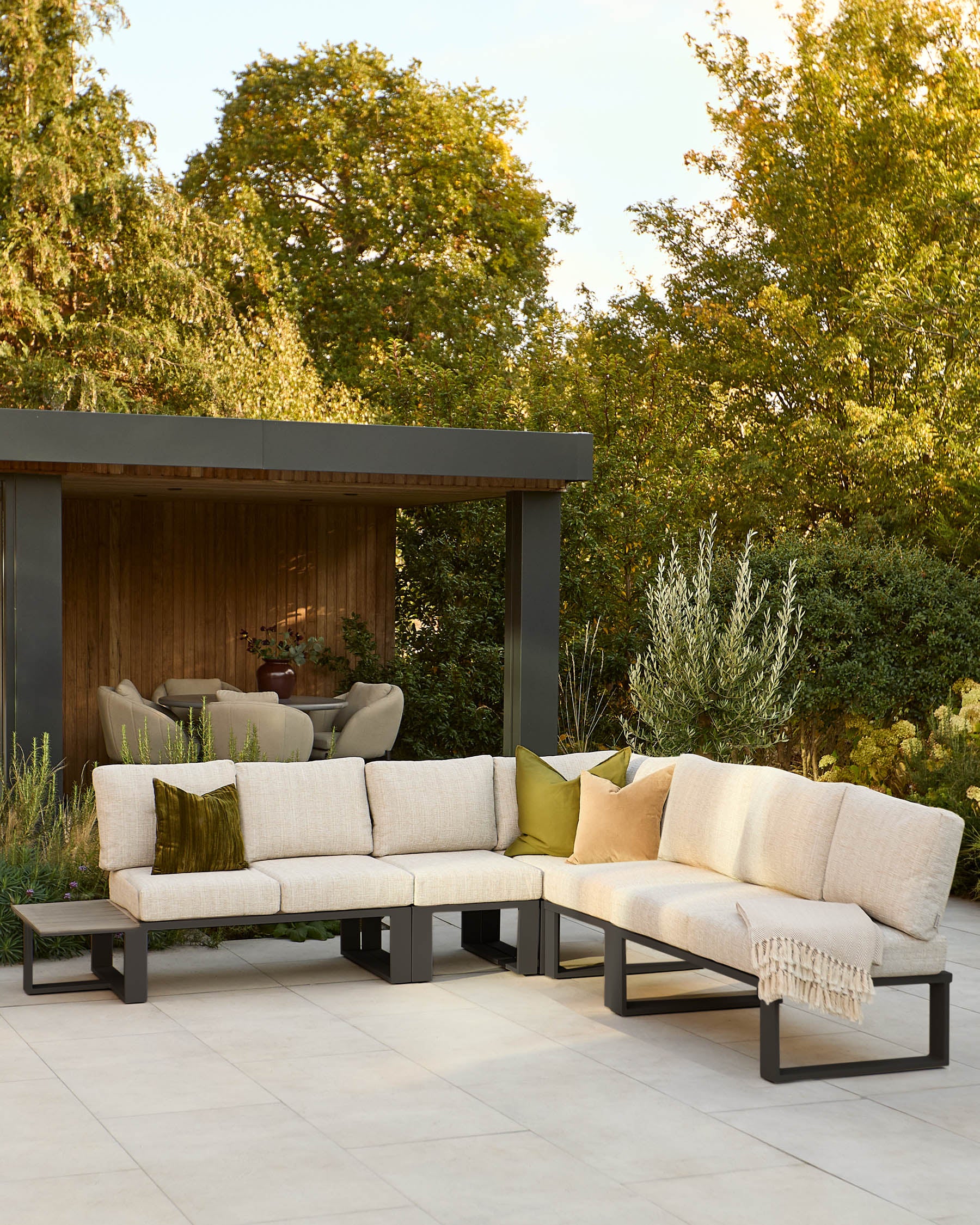 Savannah black garden extra large corner bench – Danetti