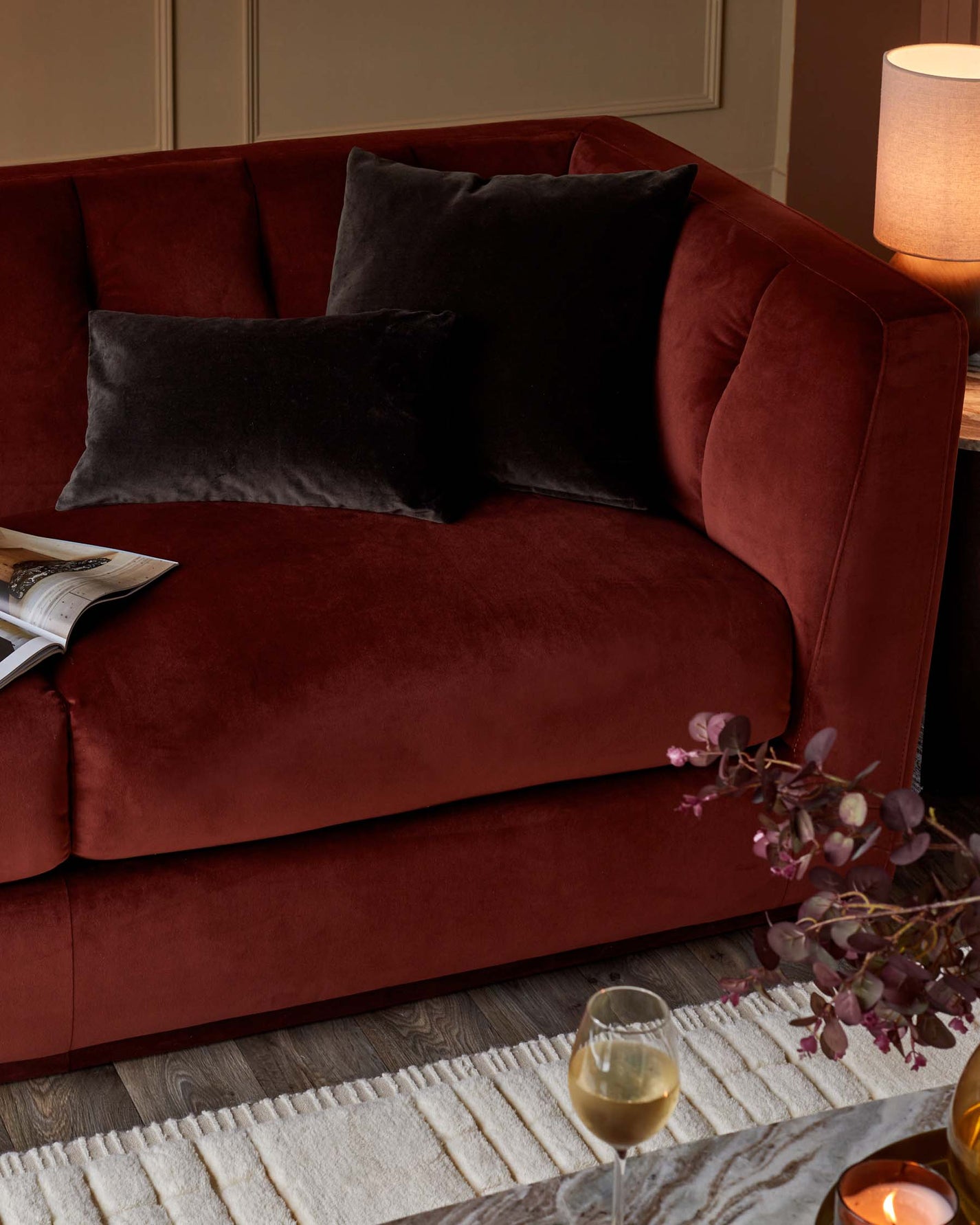Valentina red velvet 2 seater sofa – Danetti