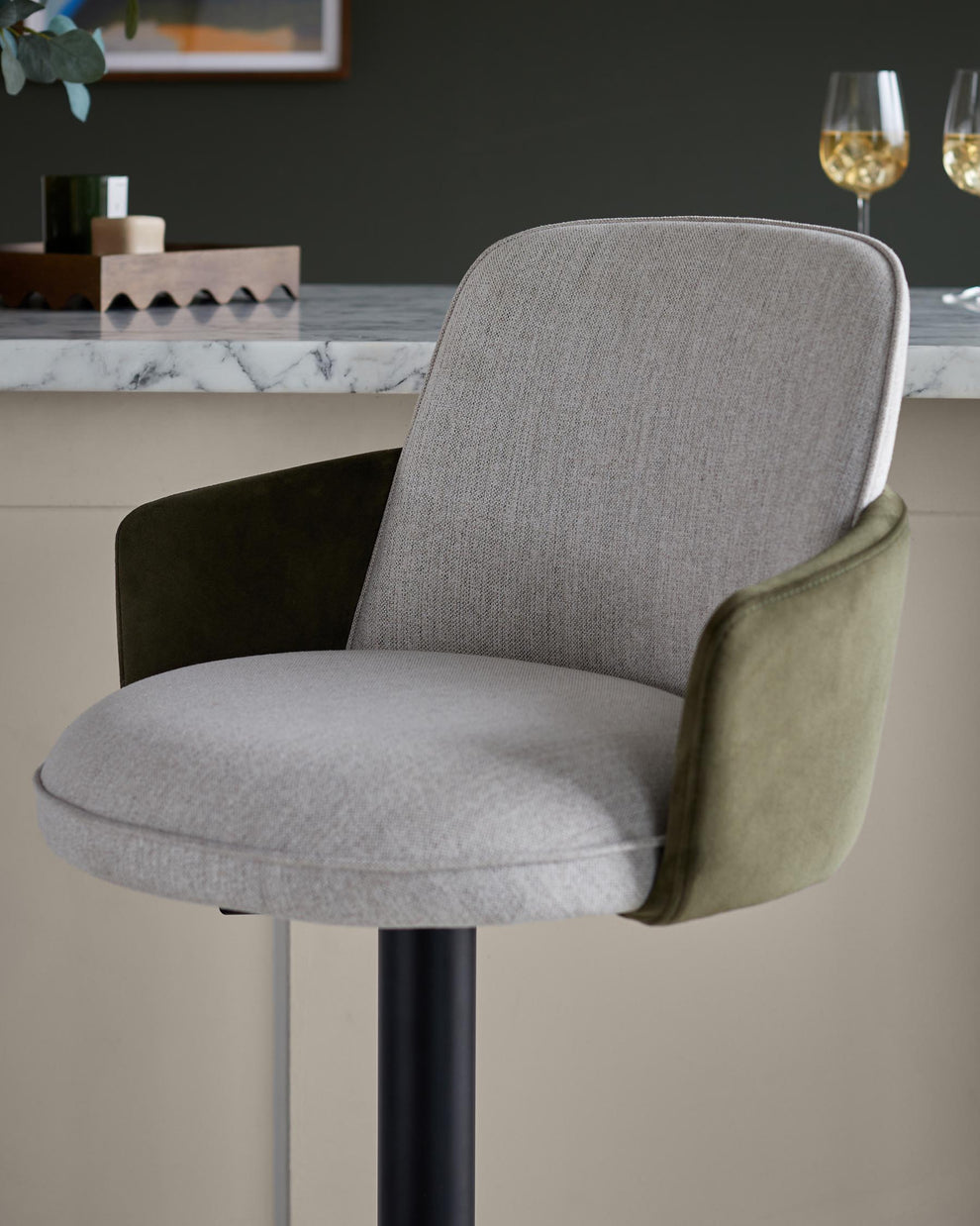 Wren natural fabric and olive green velvet bar stool – Danetti