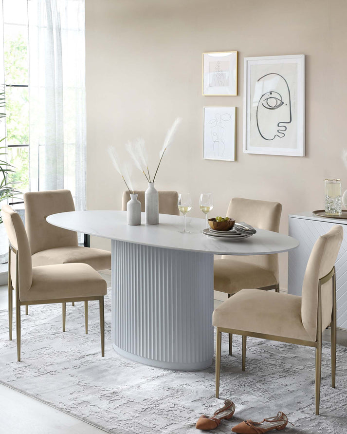 Austin Ceramic fluted dining table | Danetti