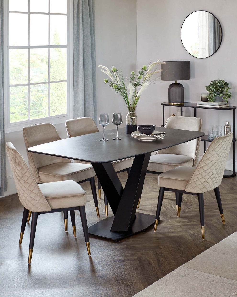 Mae Champagne Velvet Dining Chair – Danetti
