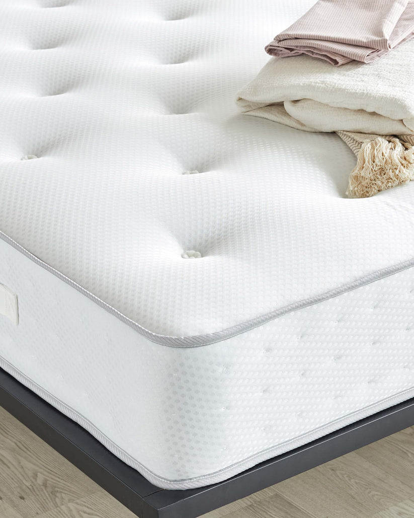Classic Comfort 1000 Pocket Spring Double Mattress by Danetti