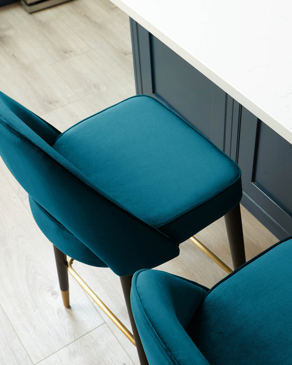 Clover Dark Teal Velvet Bar Stool | Danetti