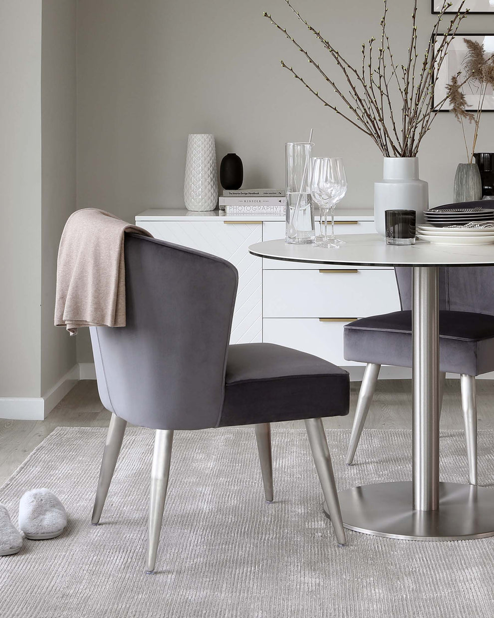 Mellow Dark Grey Velvet Dining Chair – Danetti
