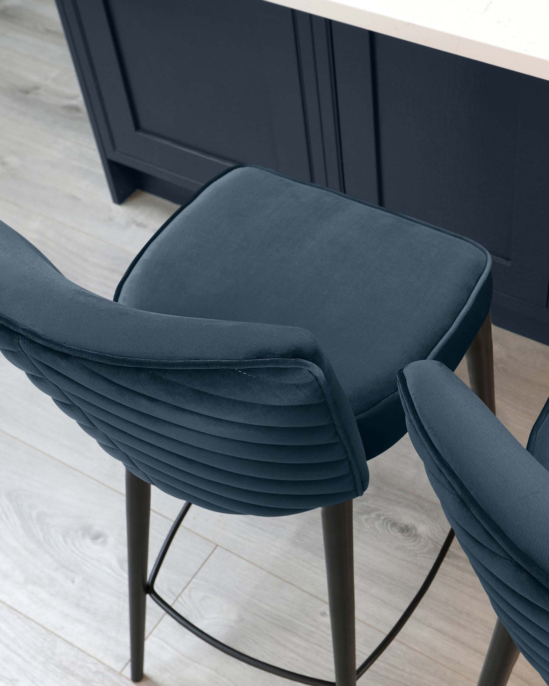 Serena Dark Blue Velvet Bar Stools | Danetti