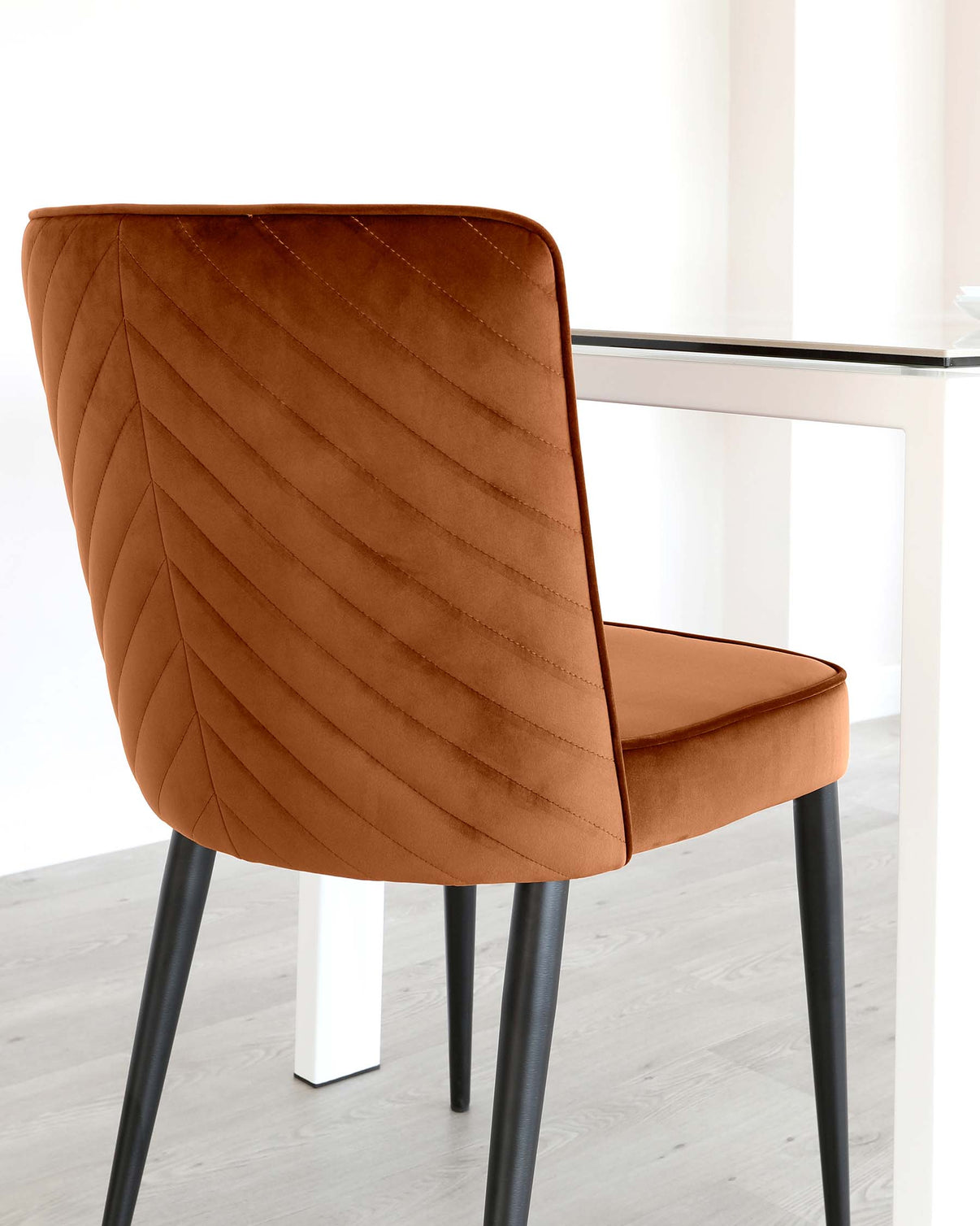 Serena Rust Velvet Dining Chair – Danetti