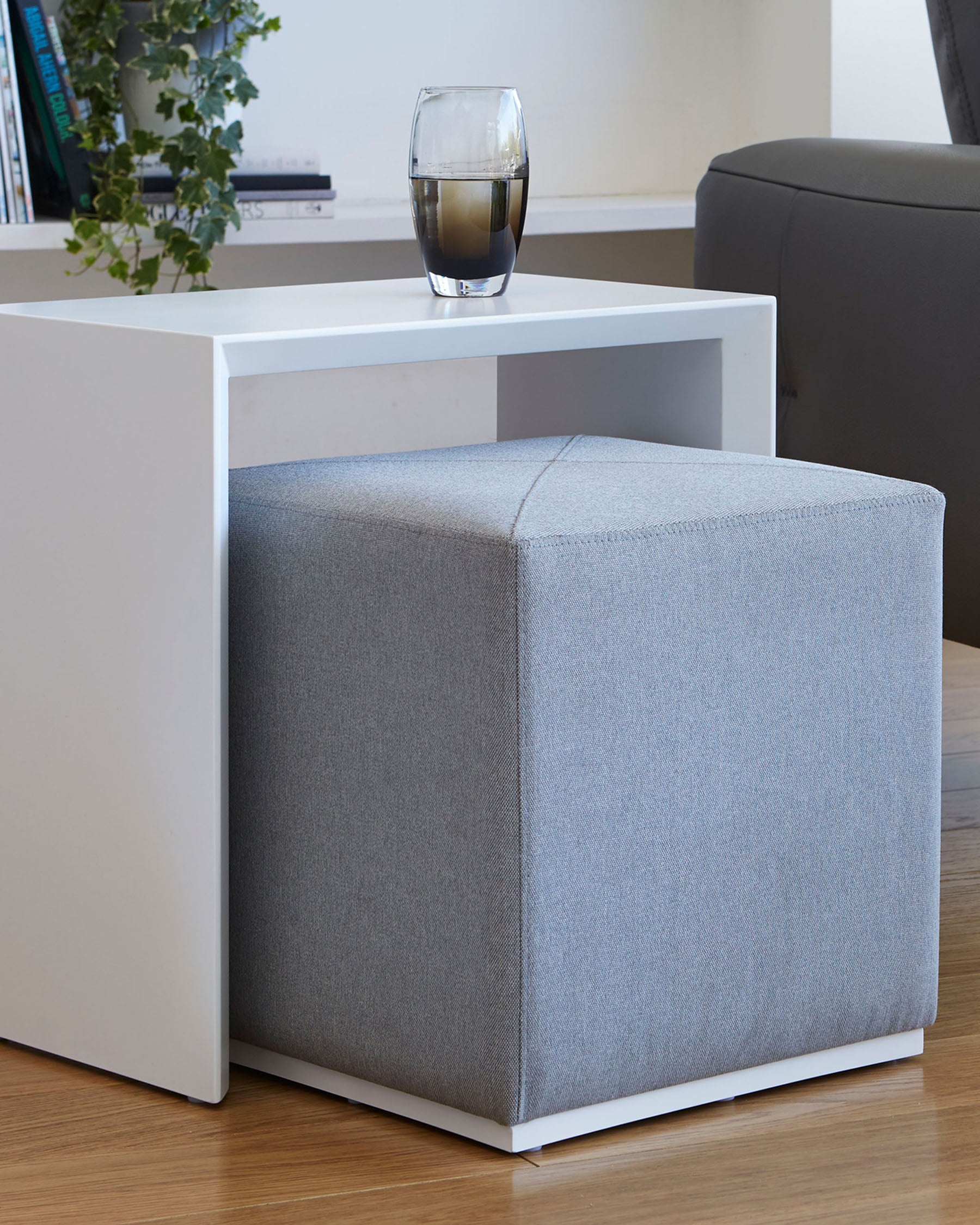 White Gloss Sofa Side Table | Baci Living Room